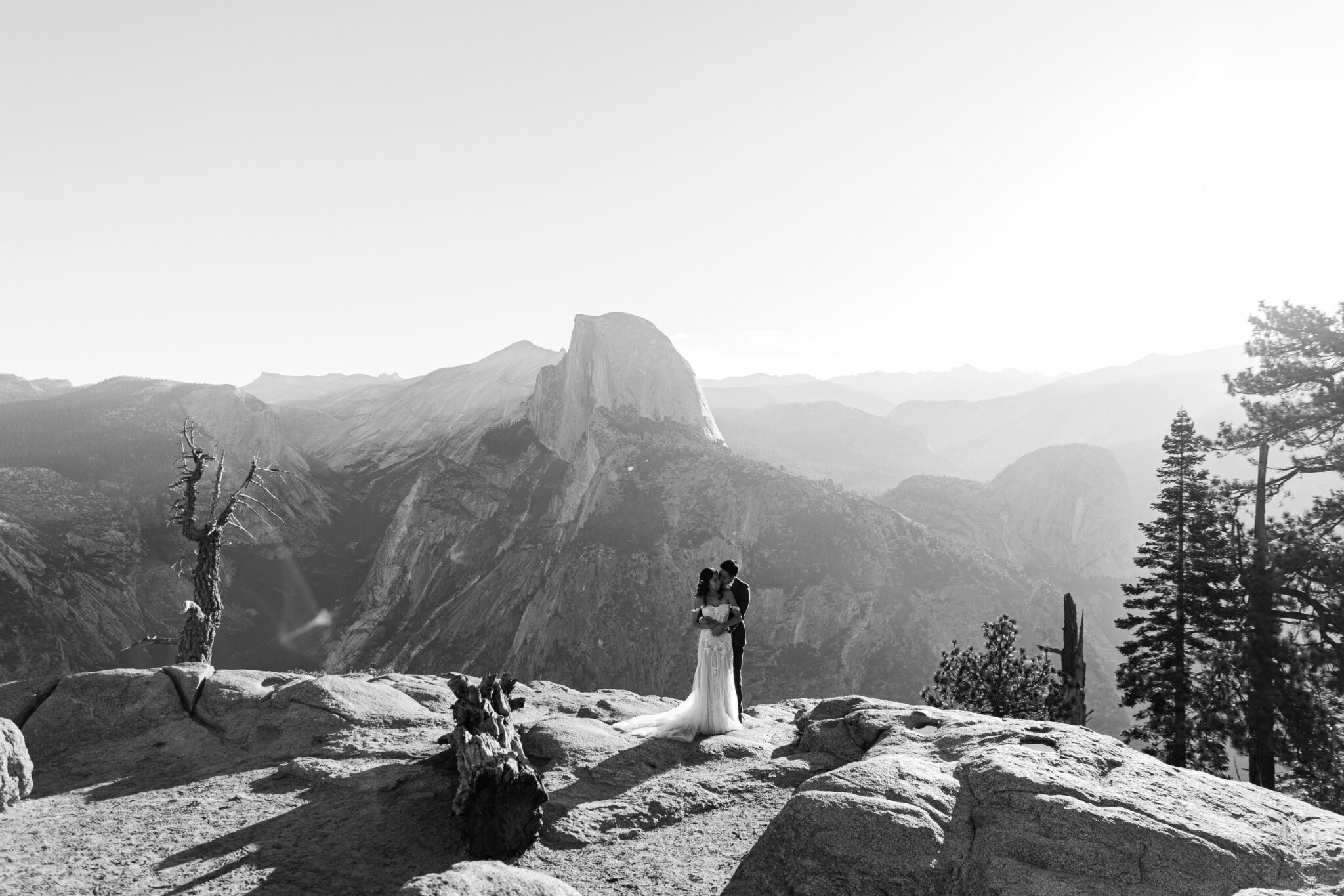 Romantic Yosemite Wedding Weekend to Remember - jessielynphotography.com